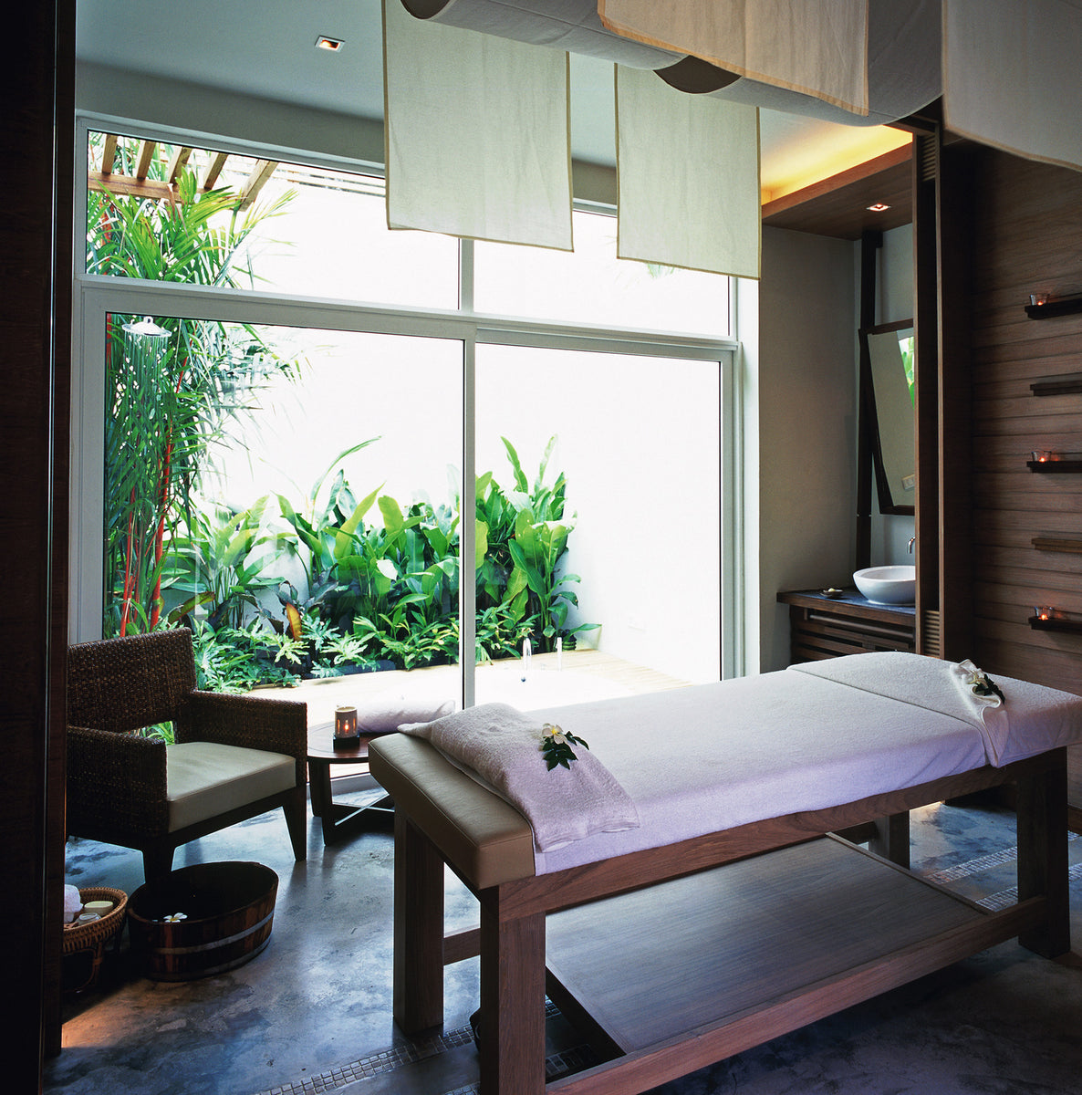 Teak wood massage table with lower shelf – best massage tables